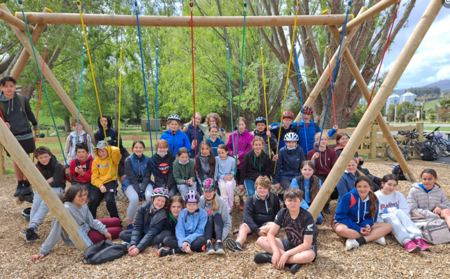 BREENS INTERMEDIATE SCHOOL - Bright Exploration